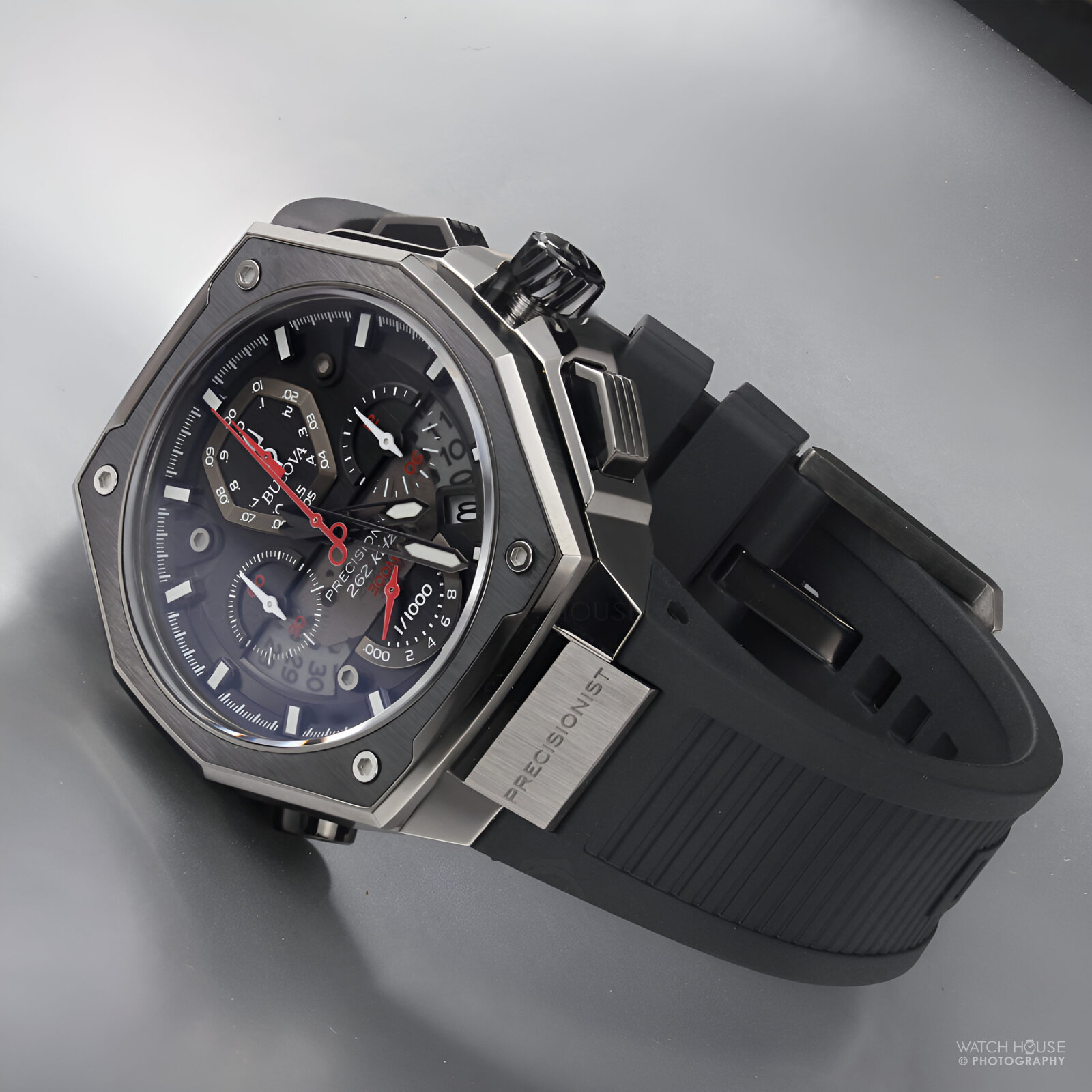 Bulova Precisionist Series X 98B358 Chronograph in Schwarz