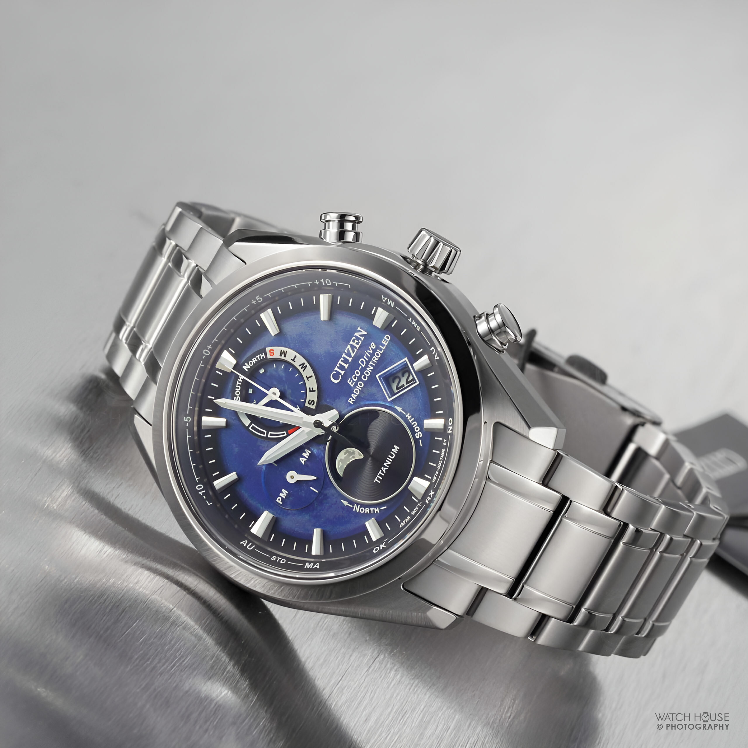 Citizen Funkuhr BY1010-81L - Mondphase Titan-Blau
