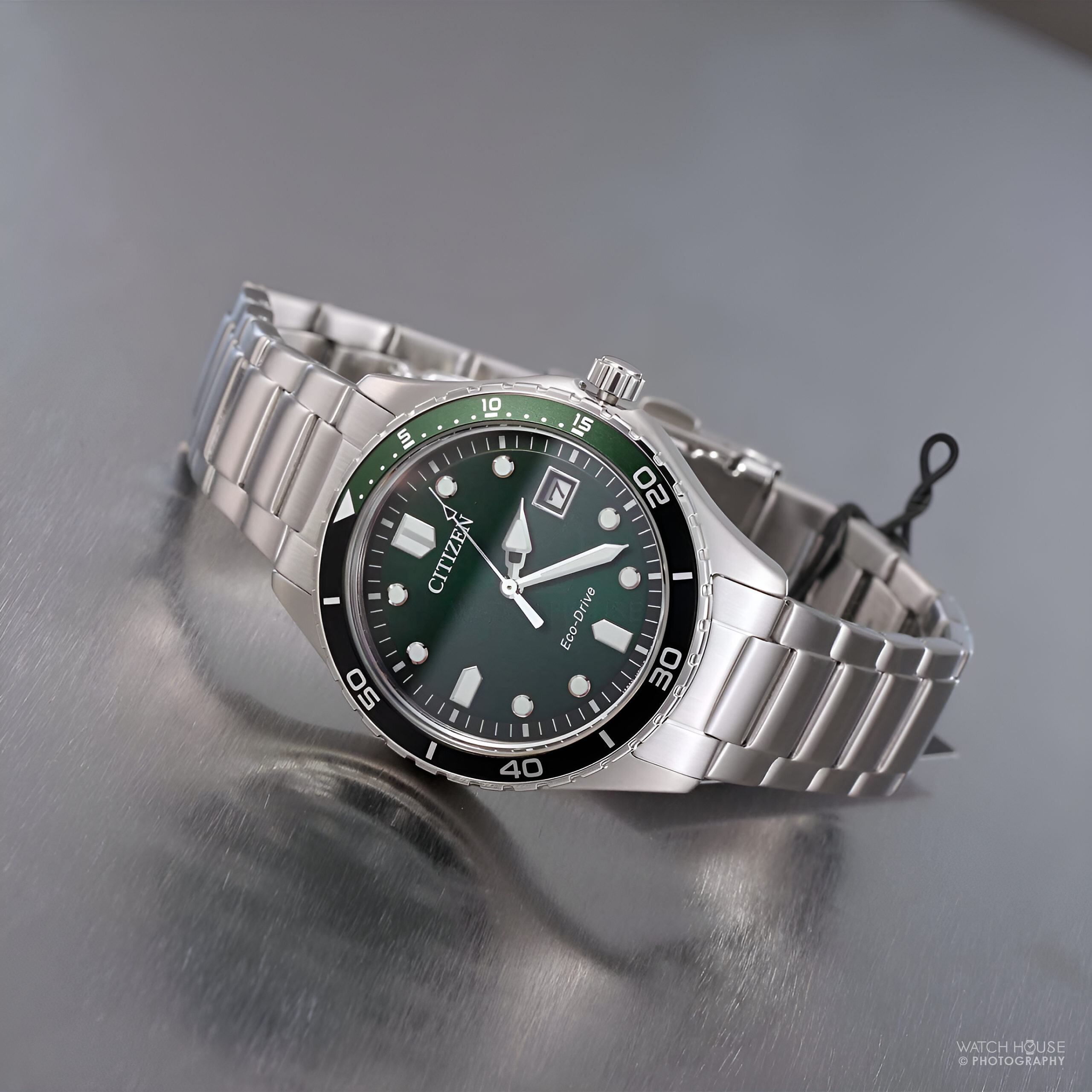Citizen XXL Damen AW1828-80X Sports Eco-Drive in Stahl-Schwarzgrün